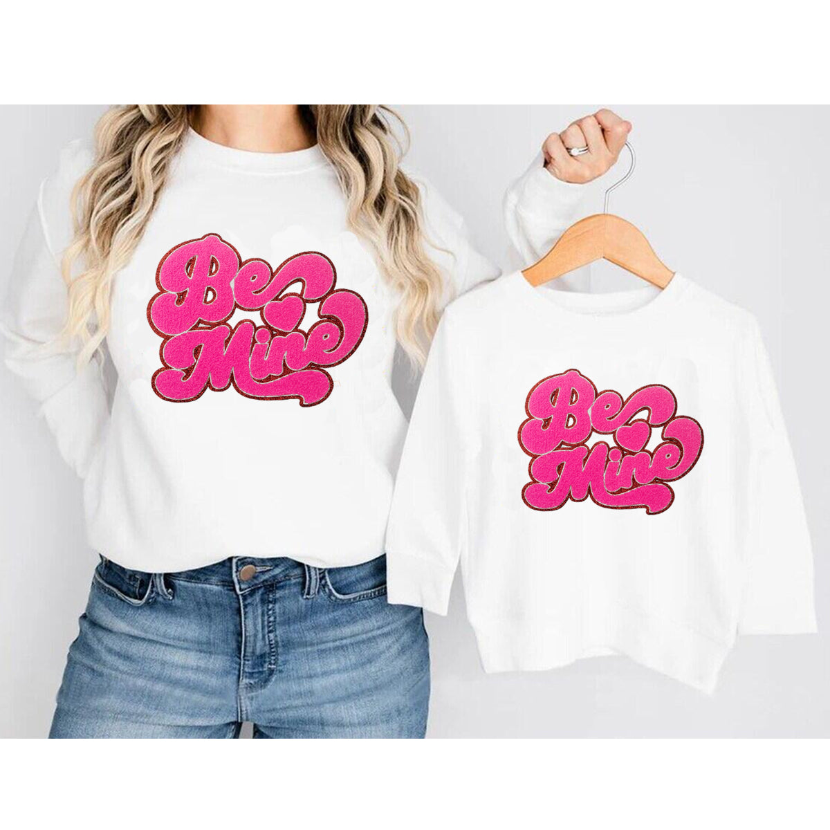 （Pre Order）Mommy and Me Valentine's Day Chenille Patches Sweatshirt